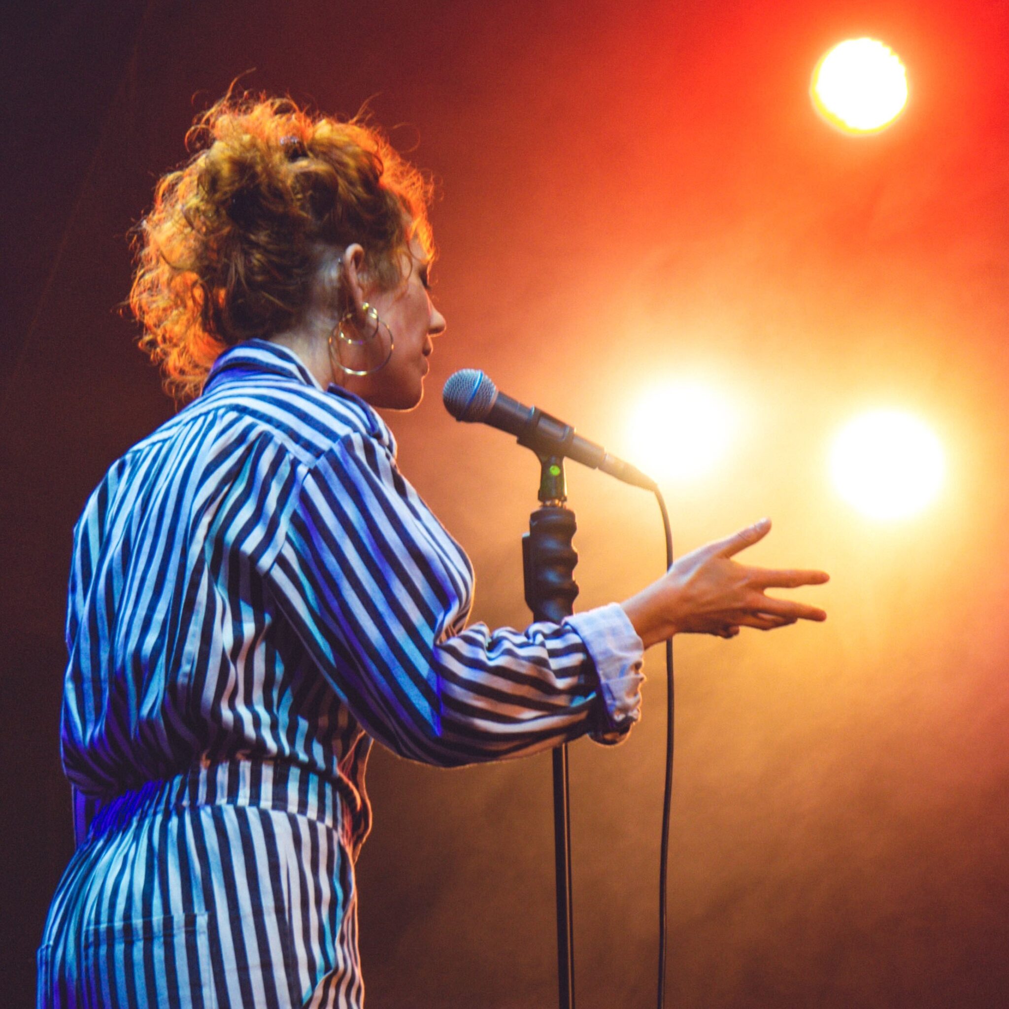 Kat Lyons – Writer & Performer